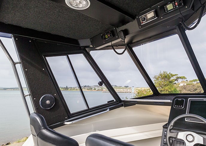 670HT – Tough Hard Top Fishing Boat | Bar Crusher