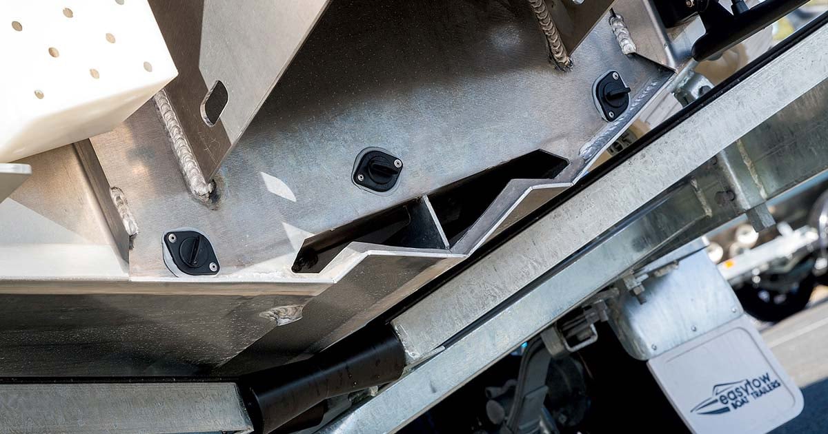 What Does Water Ballast Do in Boats? | Bar Crusher