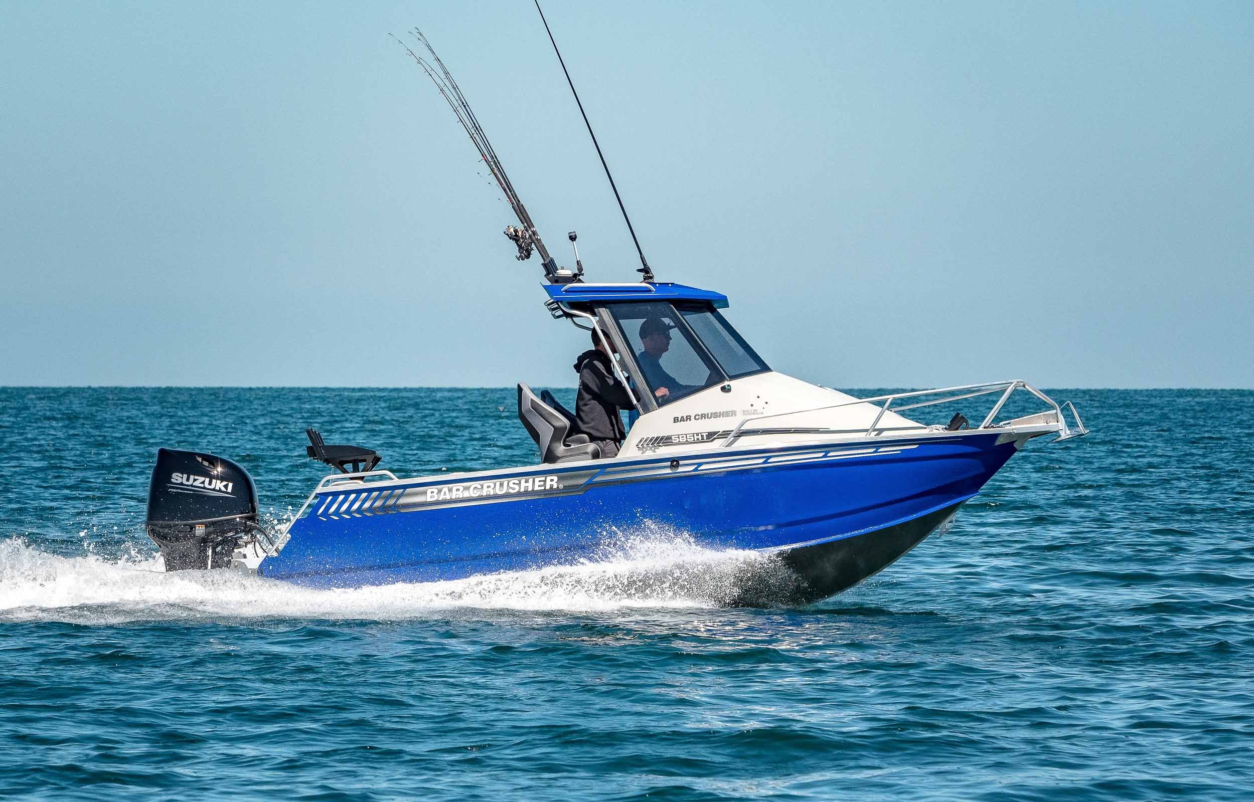 585HT – Compact Hard Top Fishing Boat | Bar Crusher