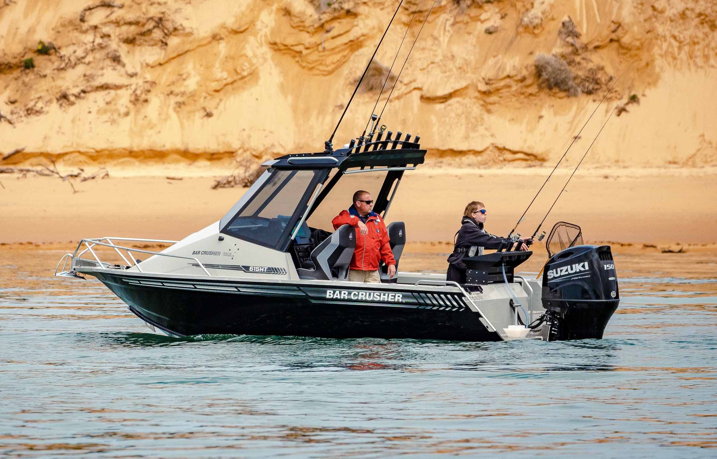 615HT – Durable Hard Top Fishing Boat | Bar Crusher